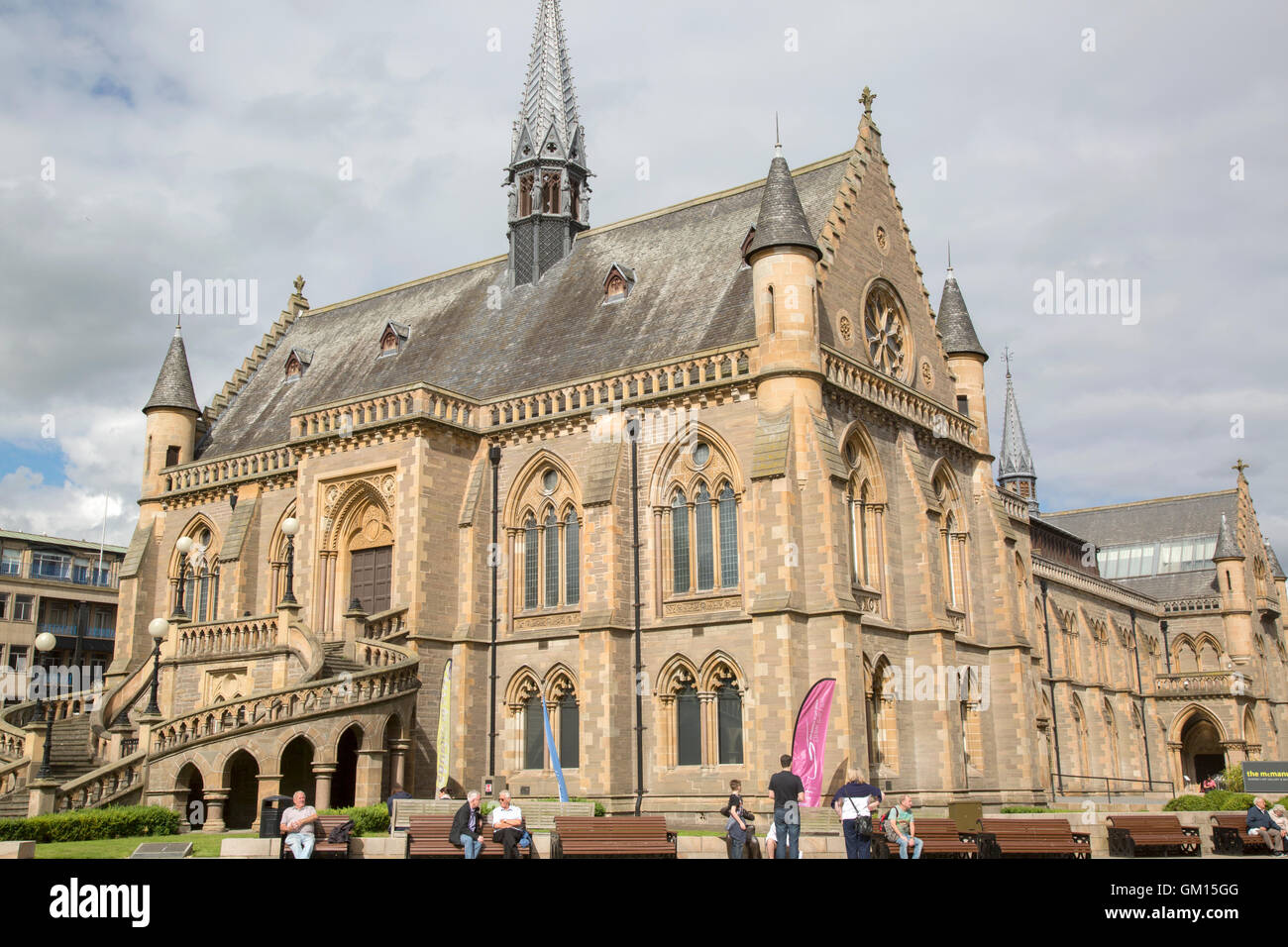 Mcmanus museum dundee hi-res stock photography and images - Alamy