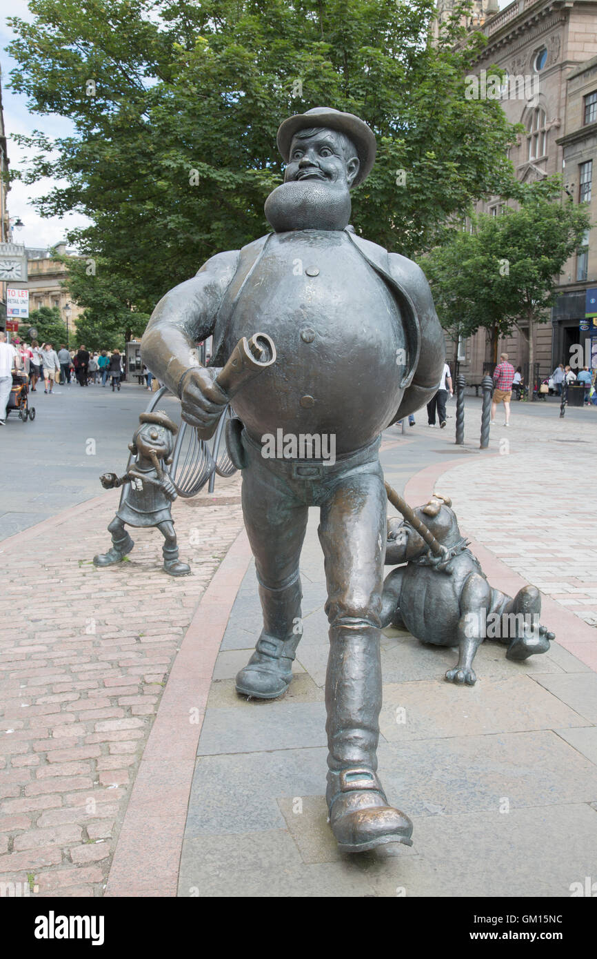 Statue of Desperate Dan and Dawg from the Dandy Comic, City Square ...