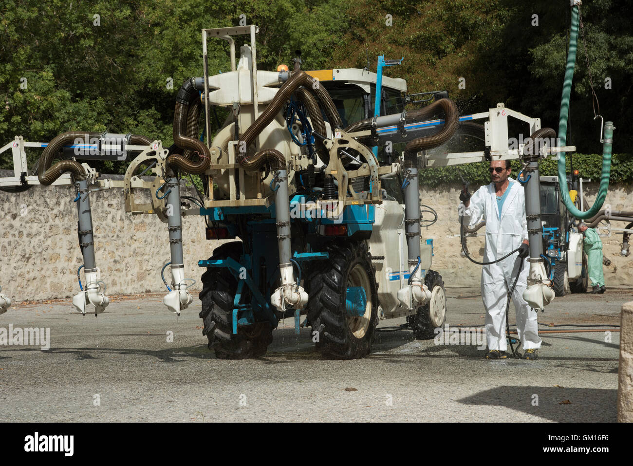 Washing tractor hi-res stock photography and images - Alamy