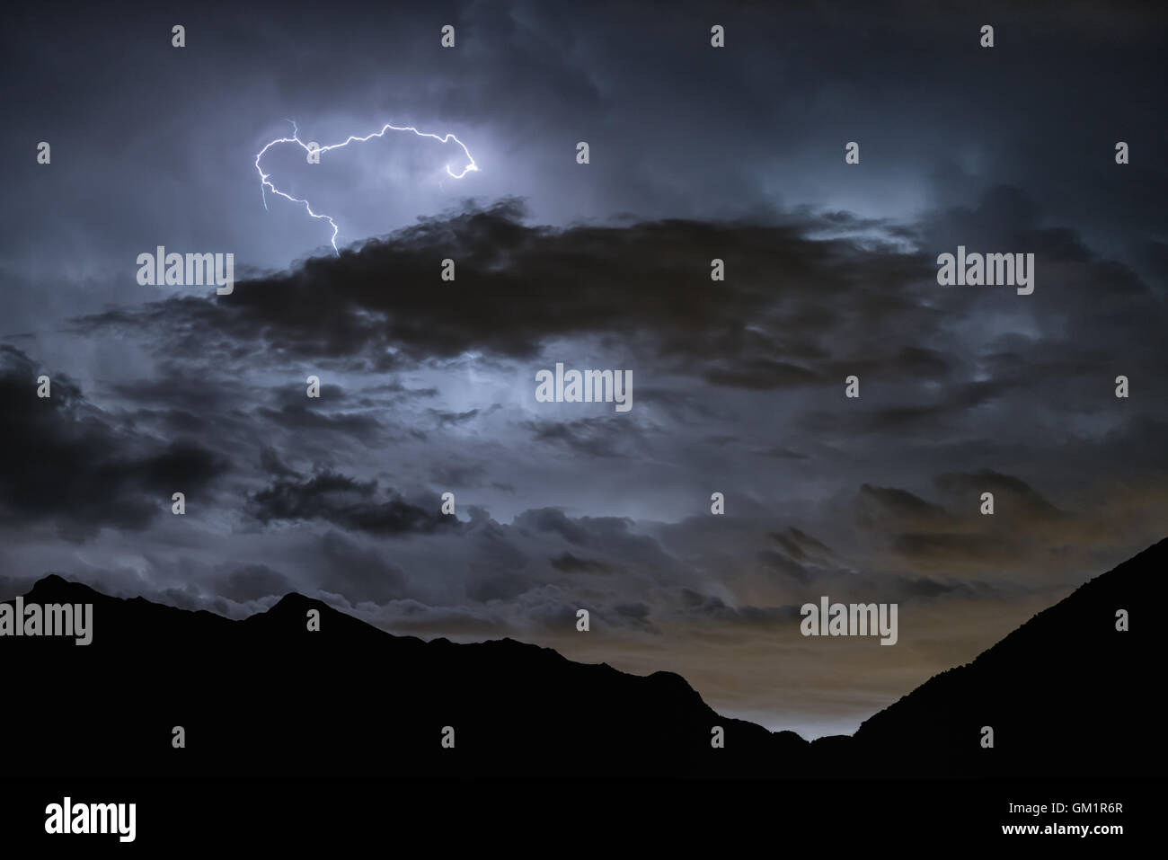 Lightning storm hi-res stock photography and images - Alamy