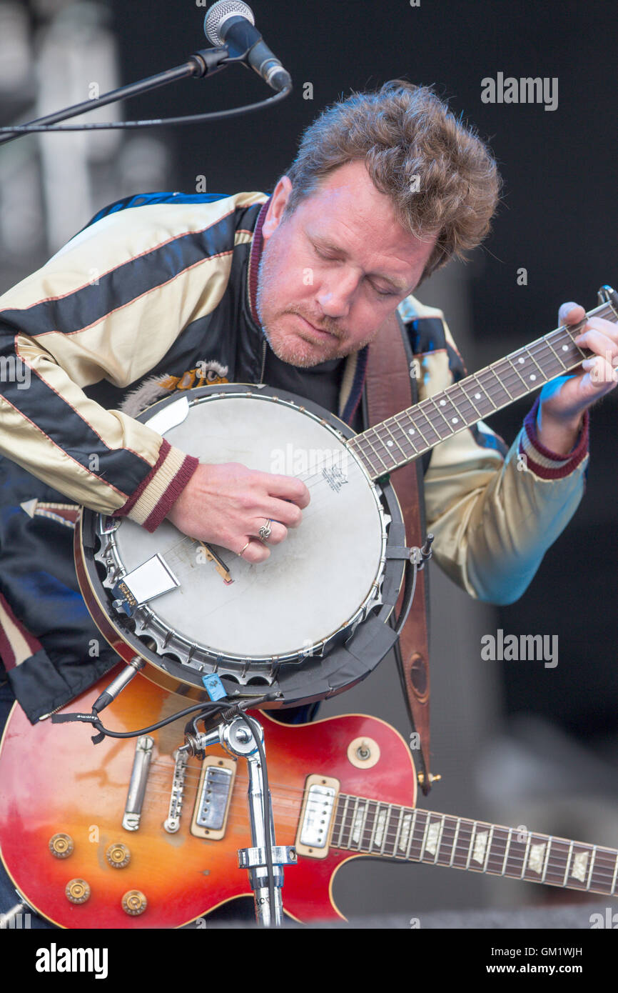 Andy Dunlop of Travis at the V Festival at Hylands Park,Chelmsford ...