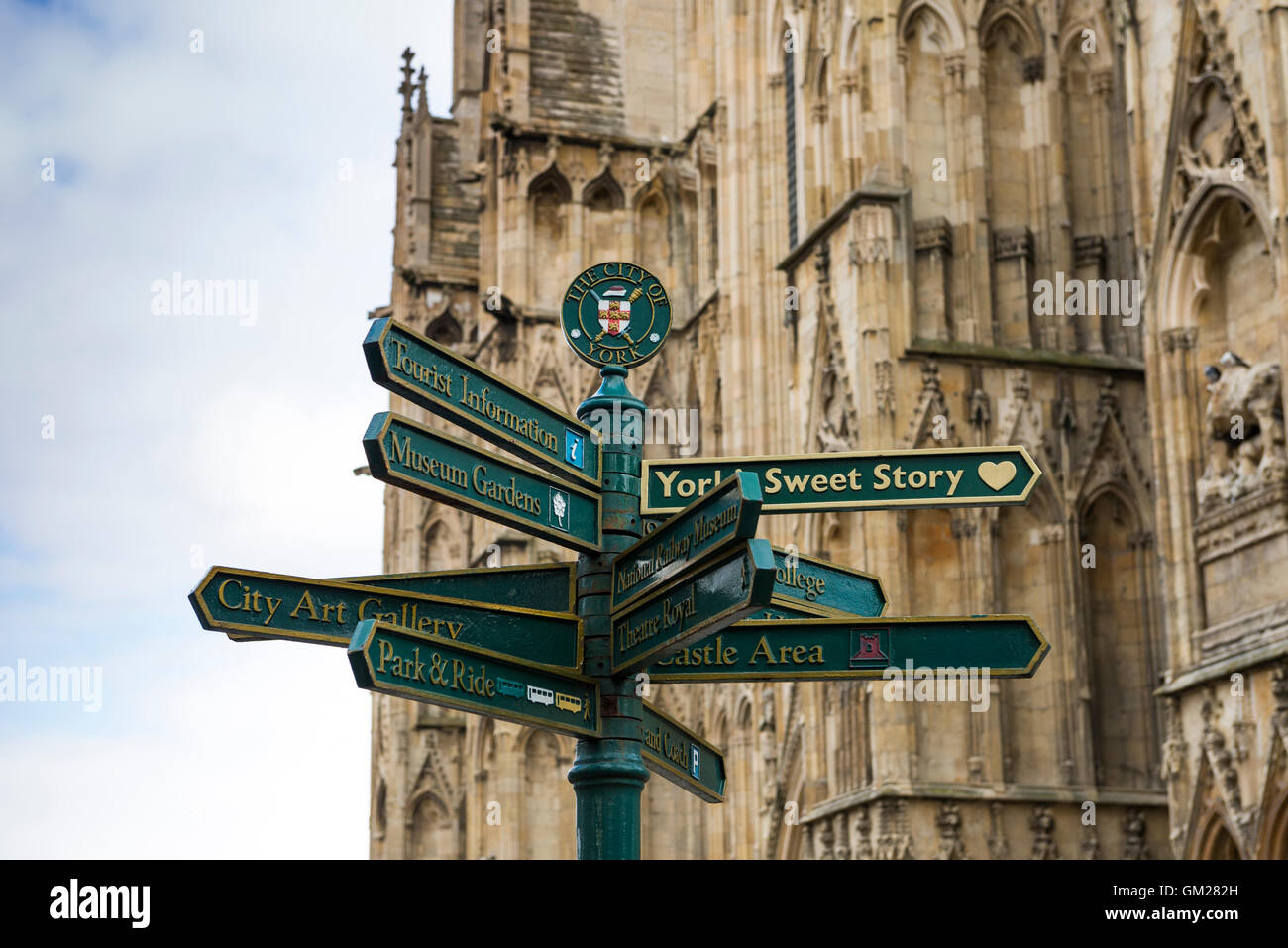 York directions post Stock Photo - Alamy