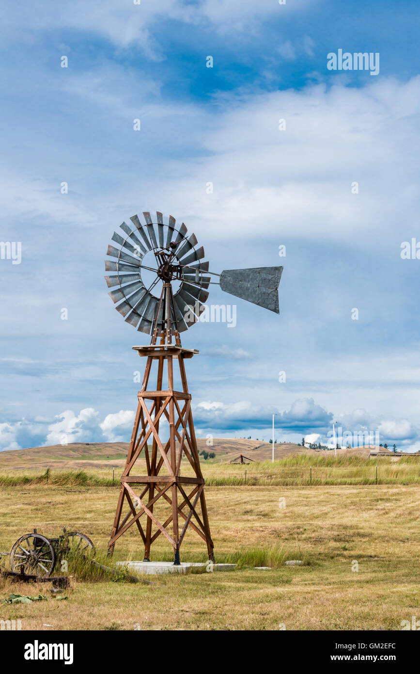 American Vintage Windmill in Countryside. Vertical.Copy space Stock ...