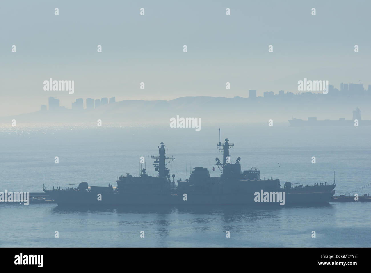 Ships in the early morning hi-res stock photography and images - Alamy