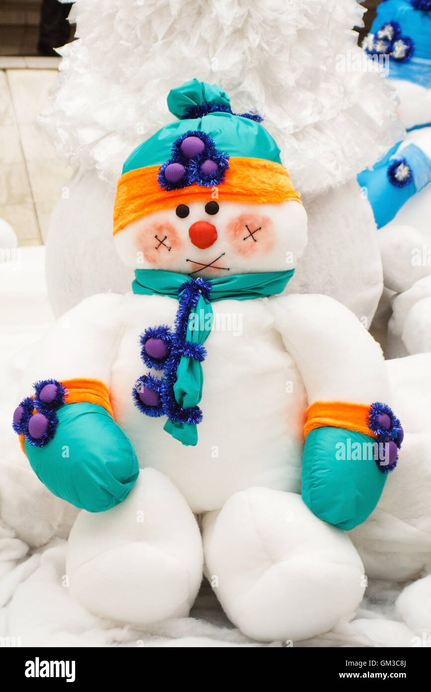 Cheerful snowman figure hi-res stock photography and images - Alamy