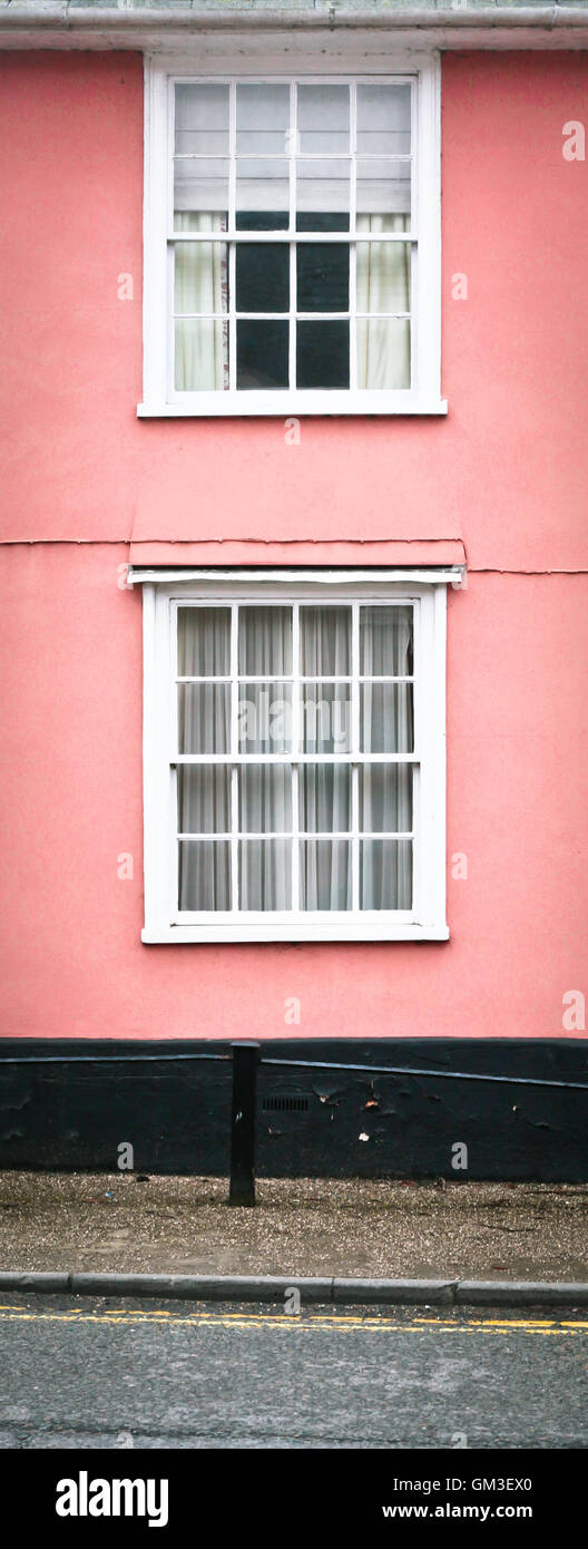 Classic suffolk pink wall house hi-res stock photography and images - Alamy