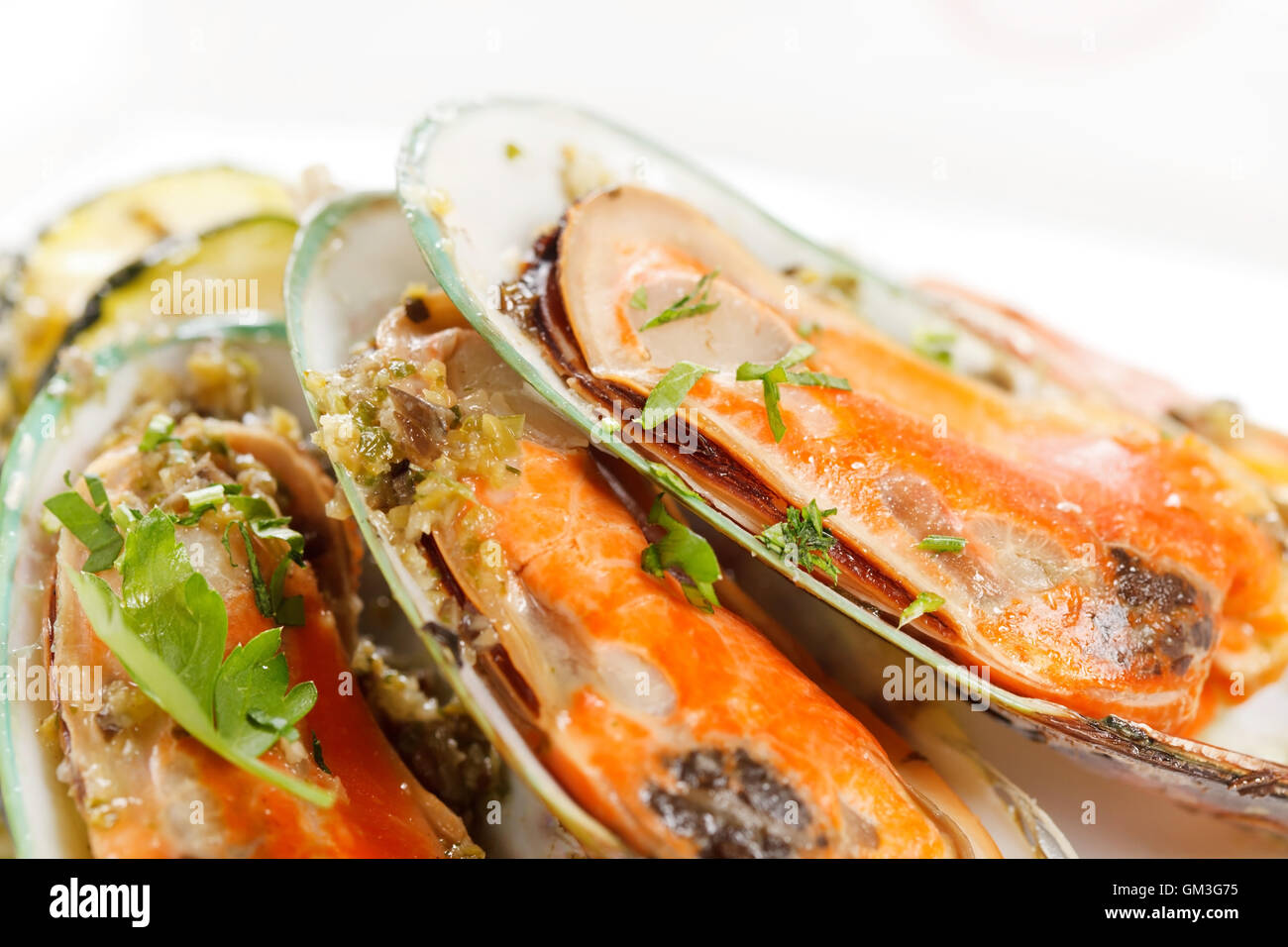 mussels with zucchini Stock Photo - Alamy