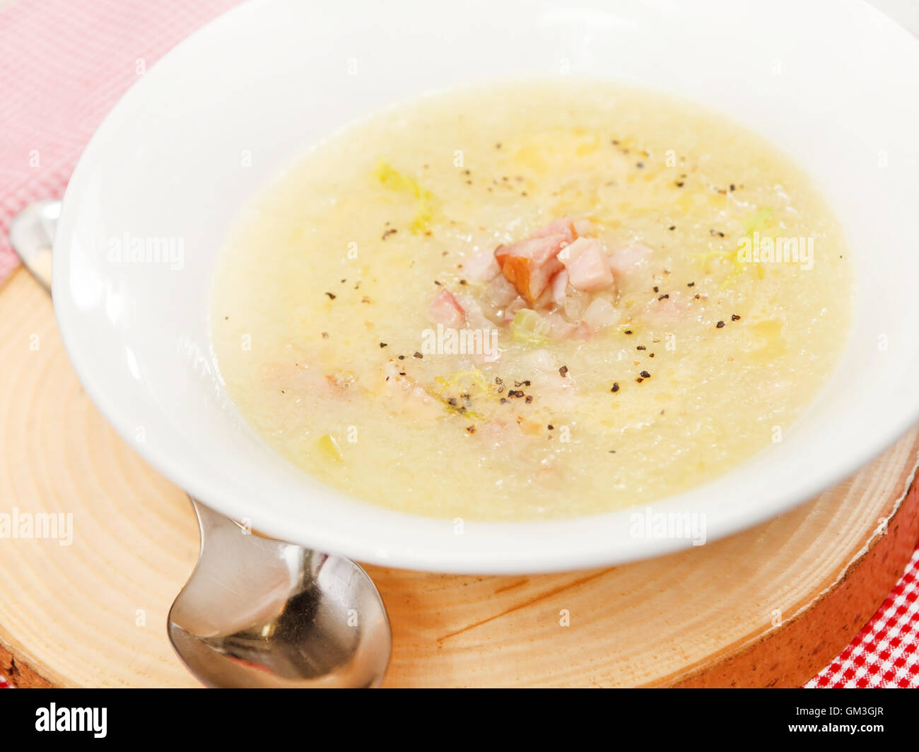 Cream celeriac soup hi-res stock photography and images - Alamy