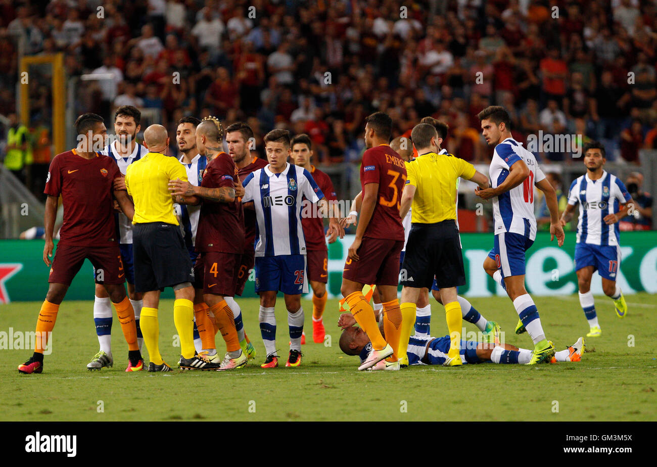 Football soccer roma fc porto hi-res stock photography and images - Alamy