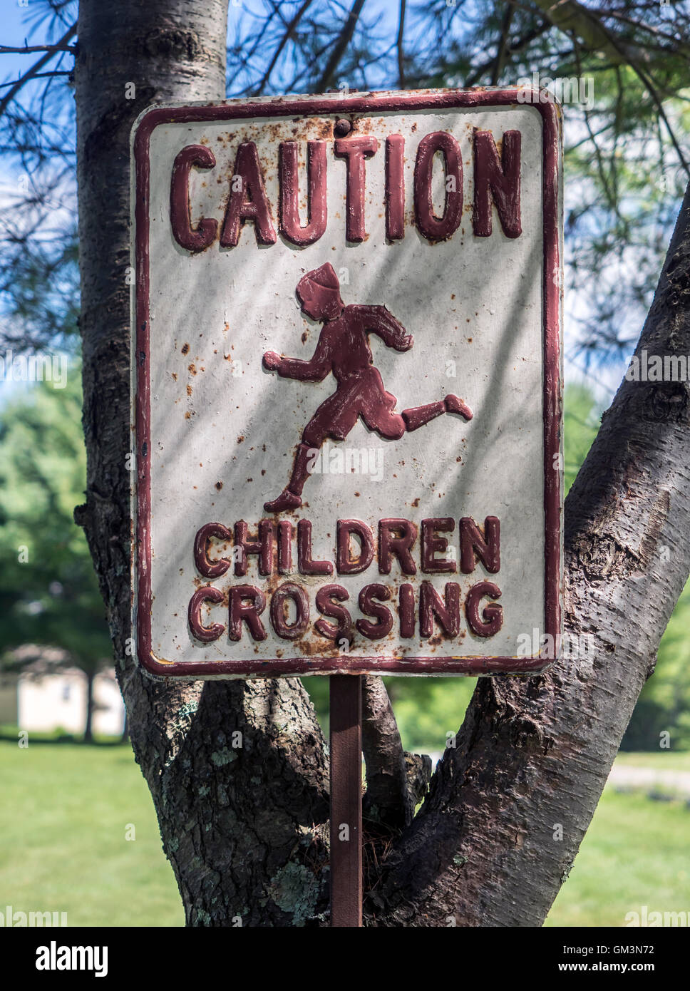 Vintage road sign ‘Caution Children crossing’ Stock Photo - Alamy