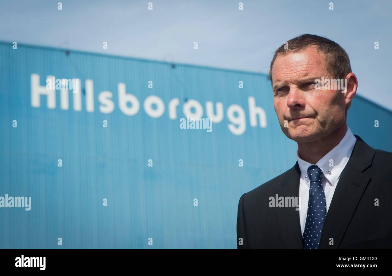 Detective chief superintendent neil malkin hi-res stock photography and ...