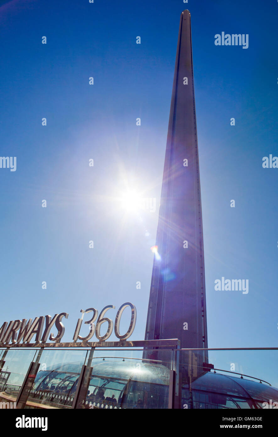 Brighton i360 tourist attraction hi-res stock photography and images ...
