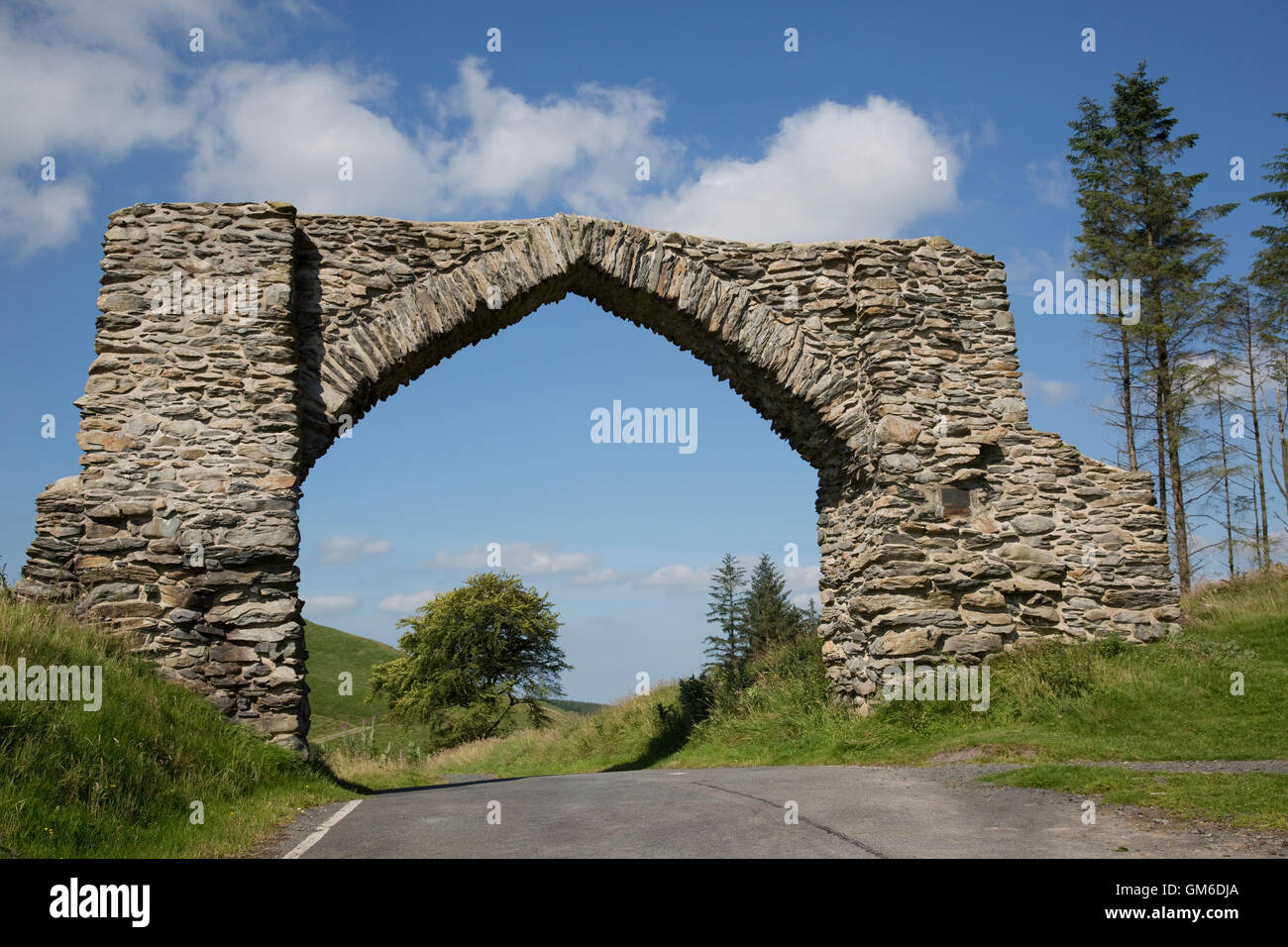 Gothic arch hi-res stock photography and images - Alamy