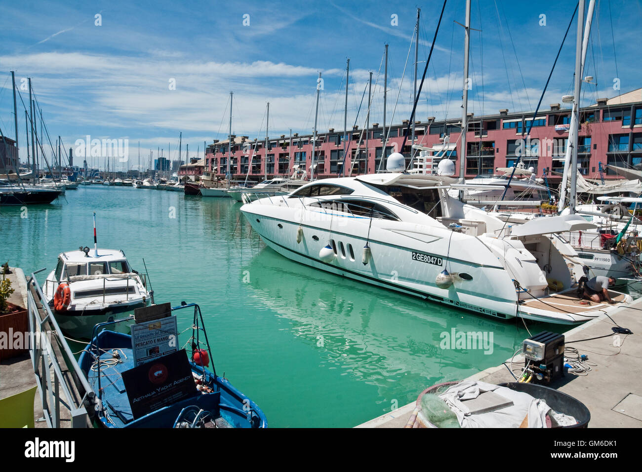 Inner harbour waterfront hi-res stock photography and images - Alamy