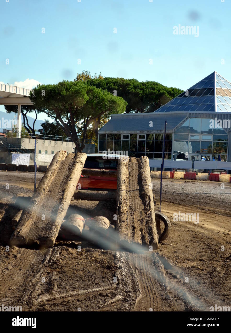 Off road race car jumping hi-res stock photography and images - Alamy