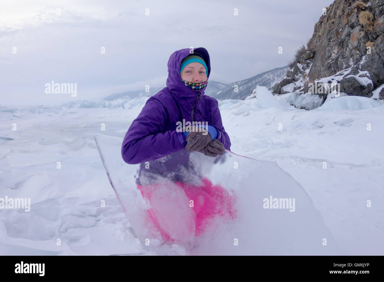 Girl In Cold Climate High Resolution Stock Photography and Images - Alamy