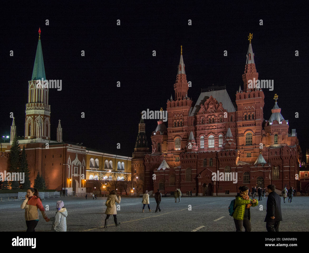 Red square in moscow night hi-res stock photography and images - Alamy