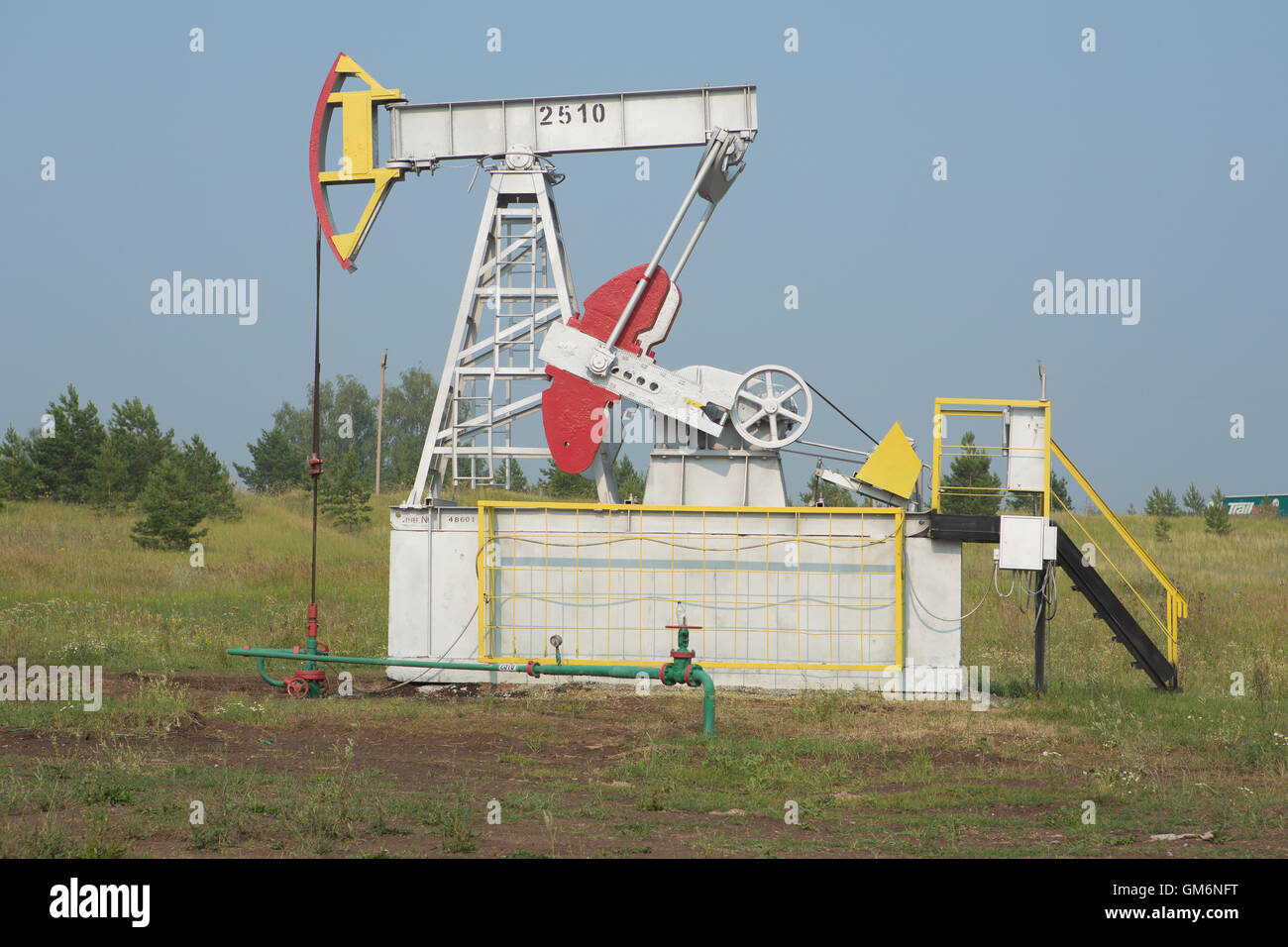 the oil pump pumps Stock Photo - Alamy
