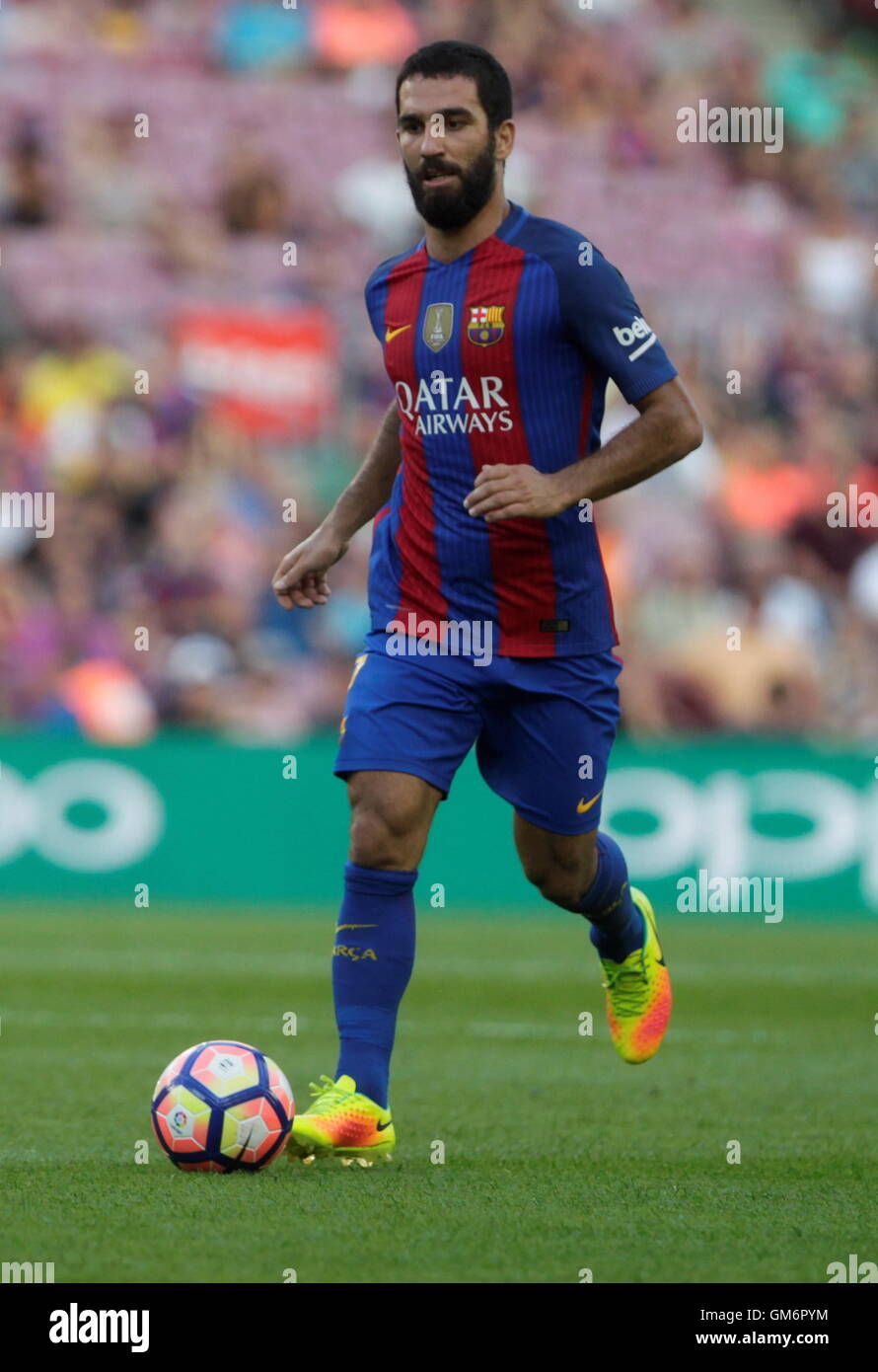 Arda turan barcelona in action hi-res stock photography and images - Alamy