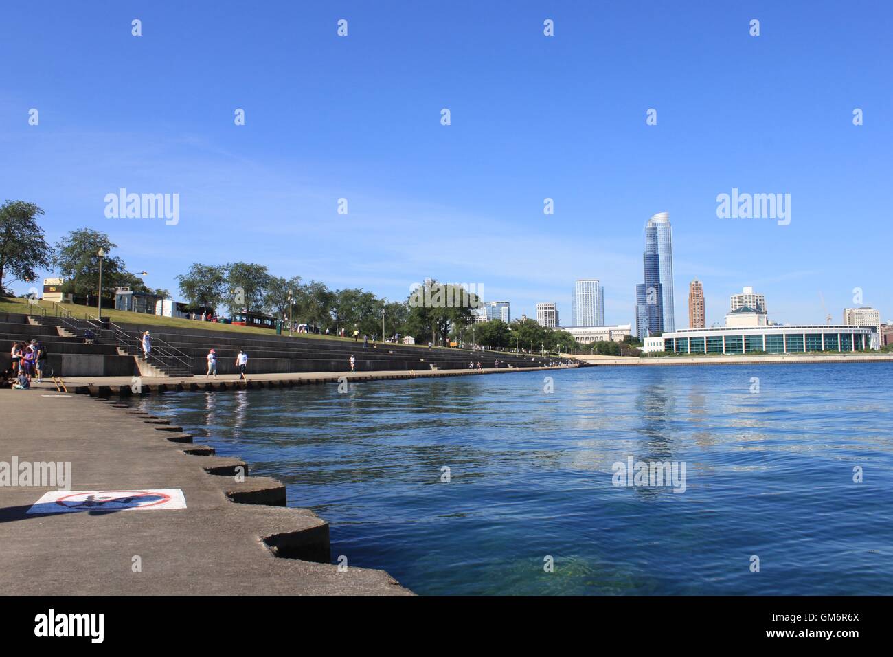 Chicago Lake Trail High Resolution Stock Photography and Images - Alamy