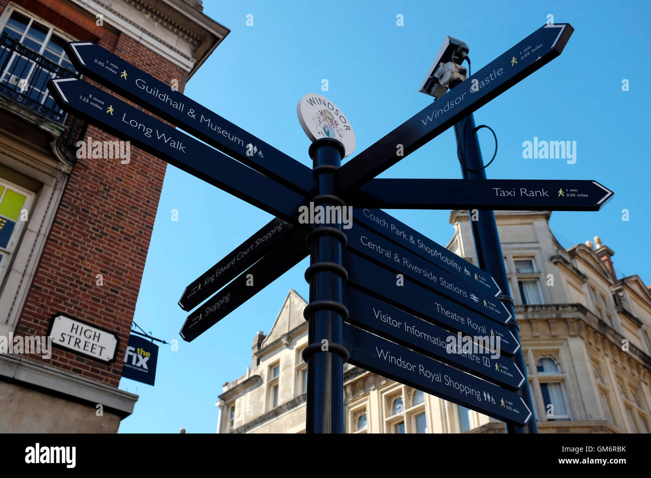 Windsor castle sign hi-res stock photography and images - Alamy