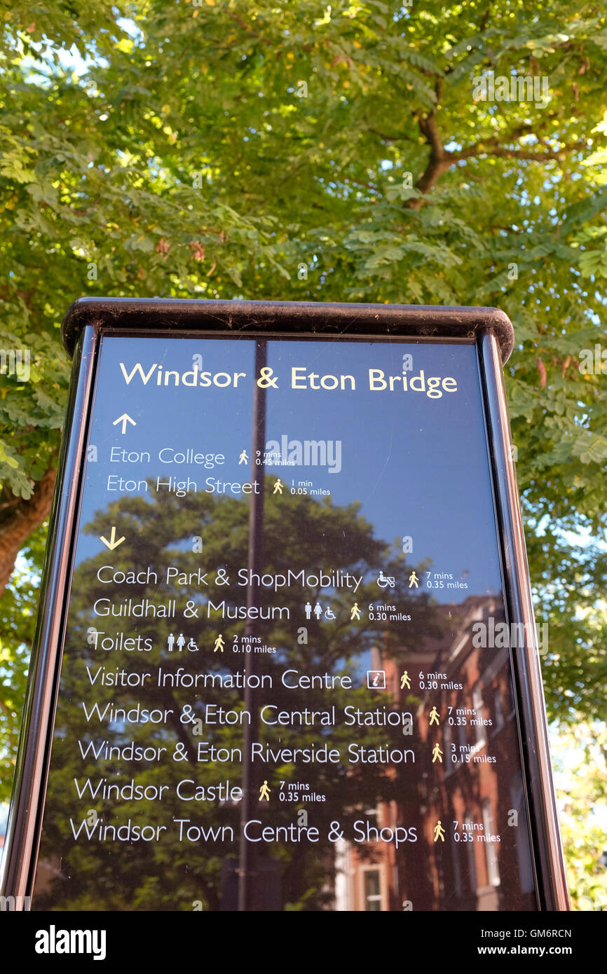 Windsor castle sign hi-res stock photography and images - Alamy