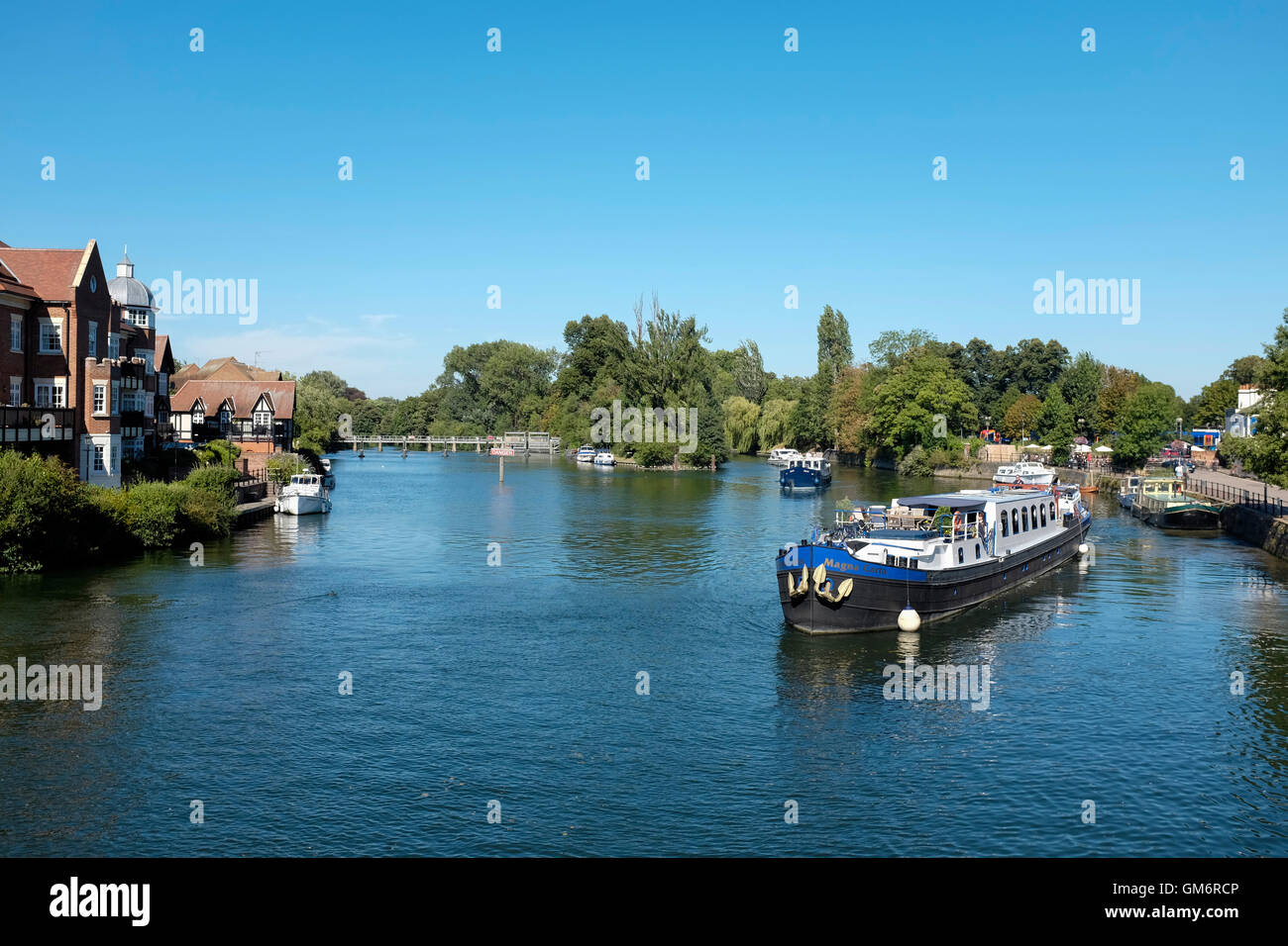 Windsor river canal boat hi-res stock photography and images - Alamy