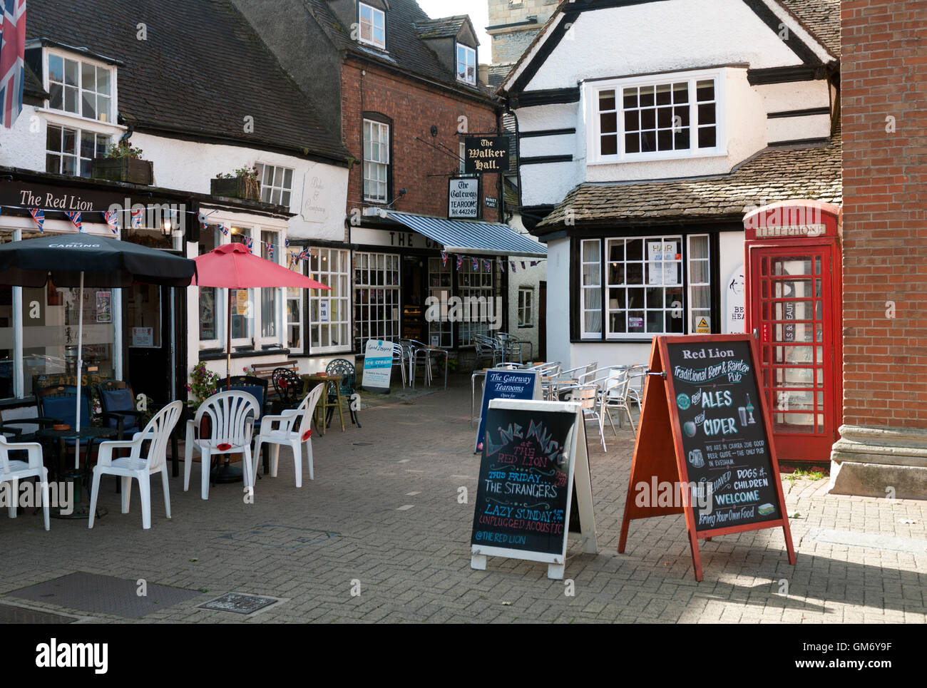 Evesham town centre hi-res stock photography and images - Alamy