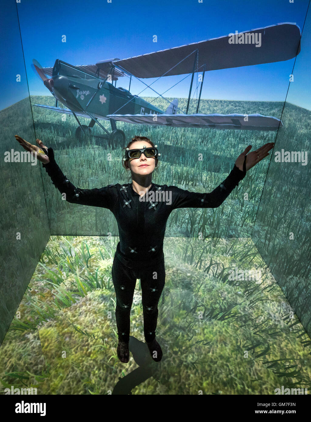 Motion capture suit hi-res stock photography and images - Alamy