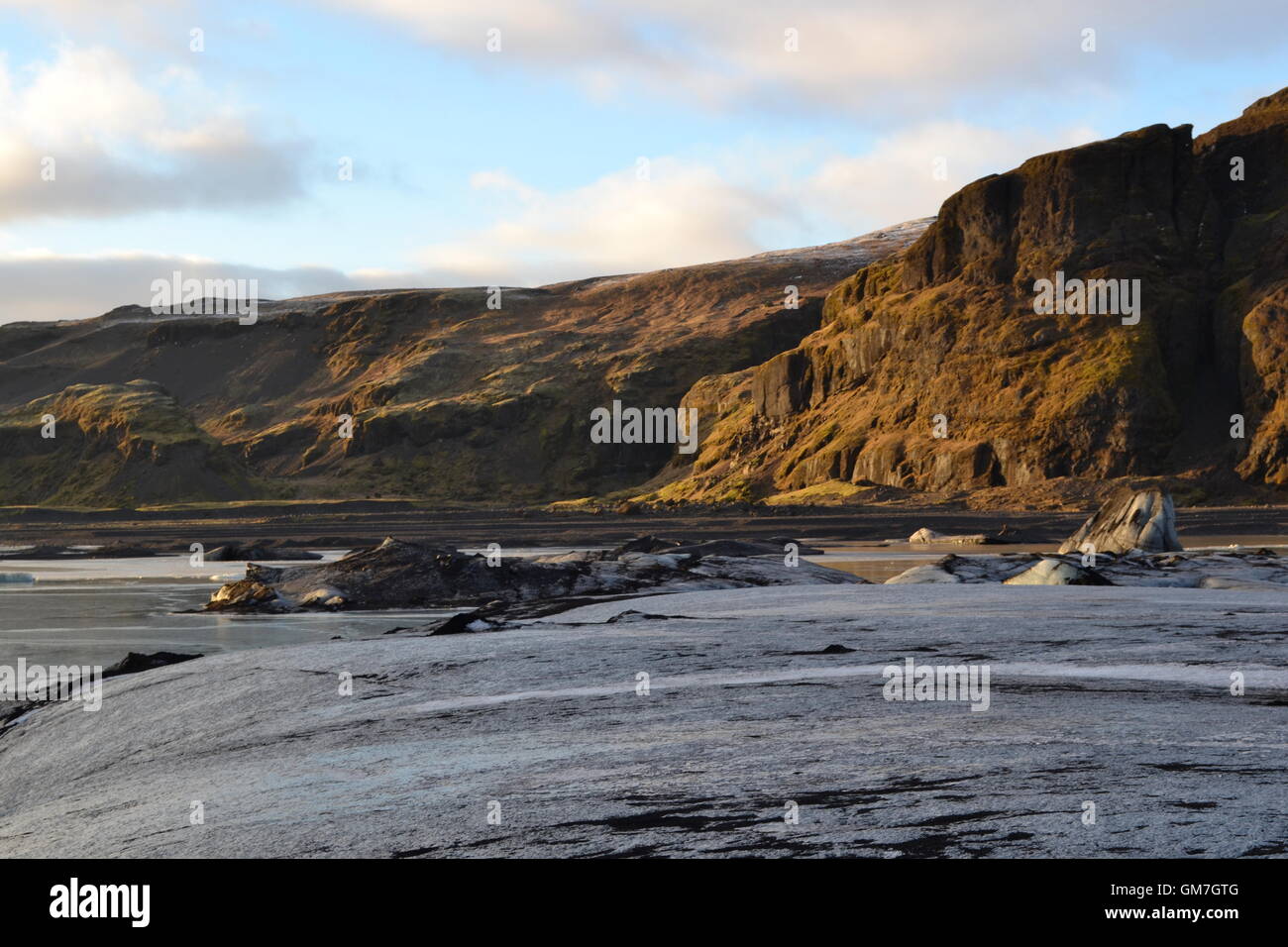 Icelandic glacier scene hi-res stock photography and images - Alamy