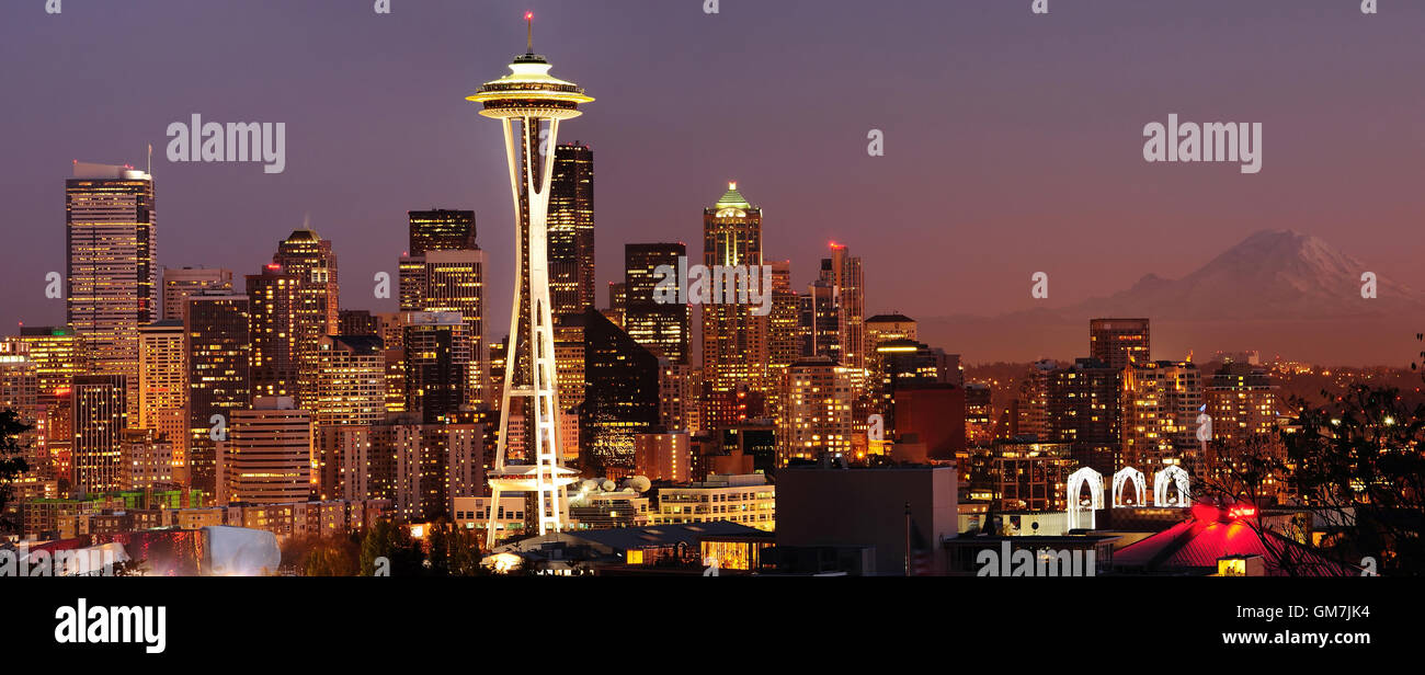 Seattle skyline and Mount Rainier panorama Stock Photo - Alamy