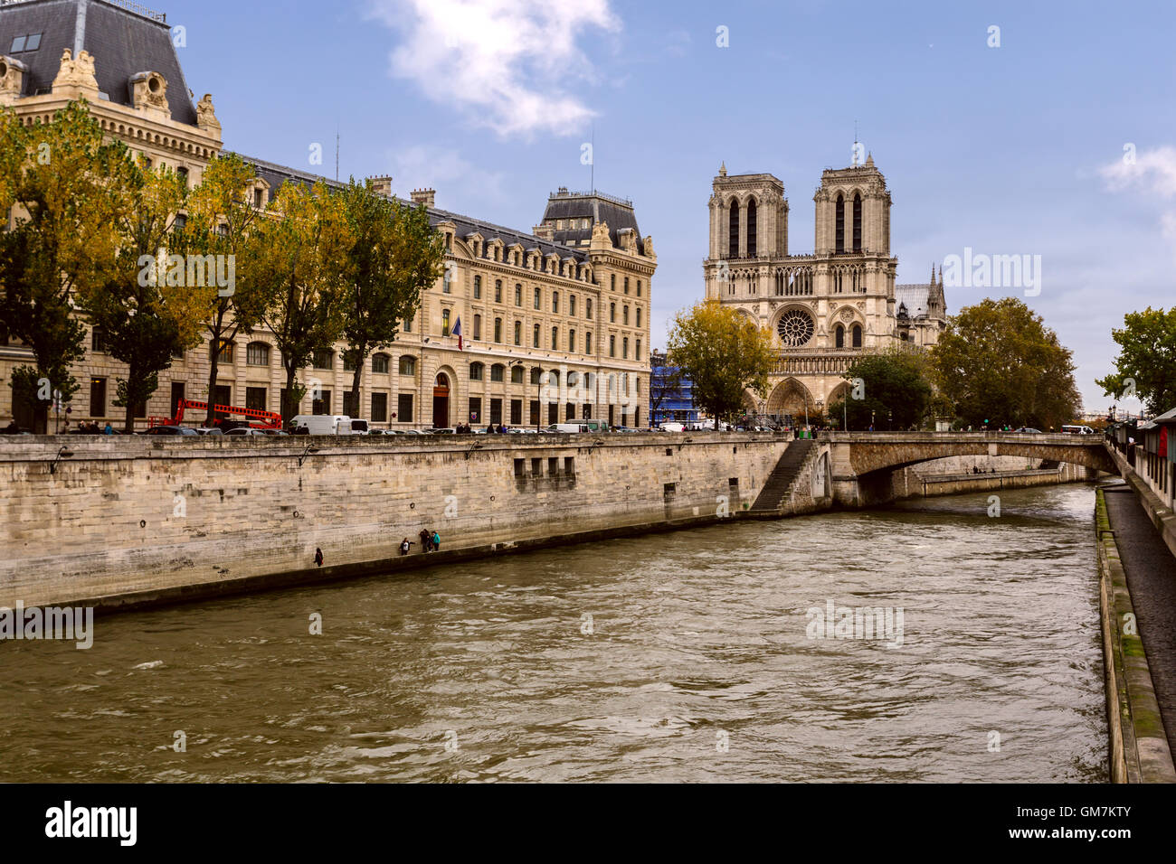 Notre Dam and the Seine river Stock Photo - Alamy