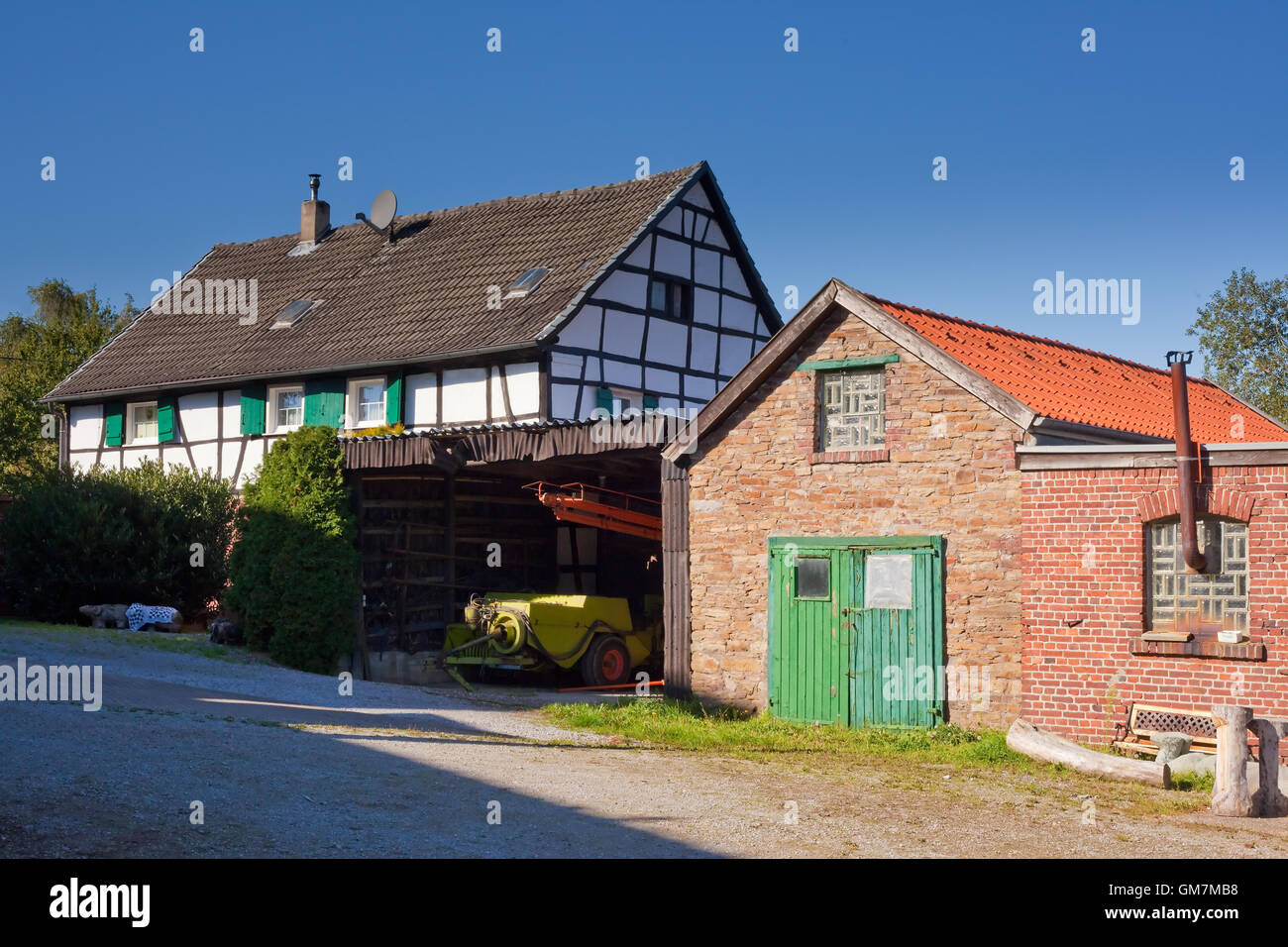 German architecture home farmhouse hi-res stock photography and images ...