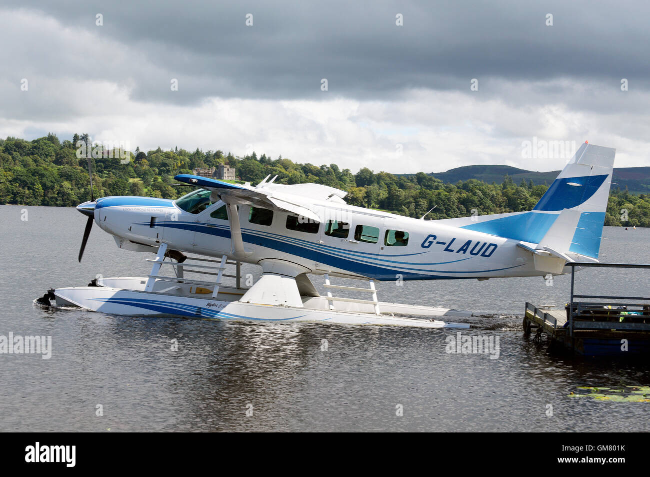 Sea plane ready for take off on Loch Lomond, Scotland Stock Photo - Alamy