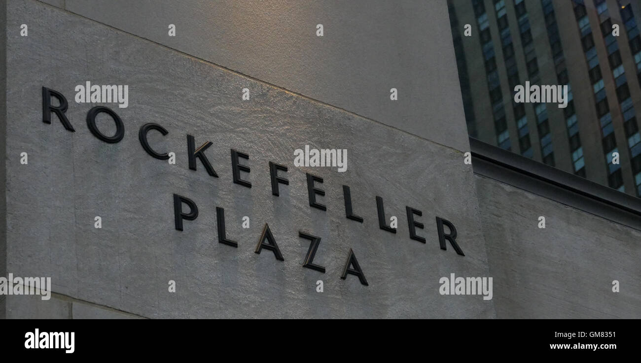 Rockefeller plaza sign hi-res stock photography and images - Alamy