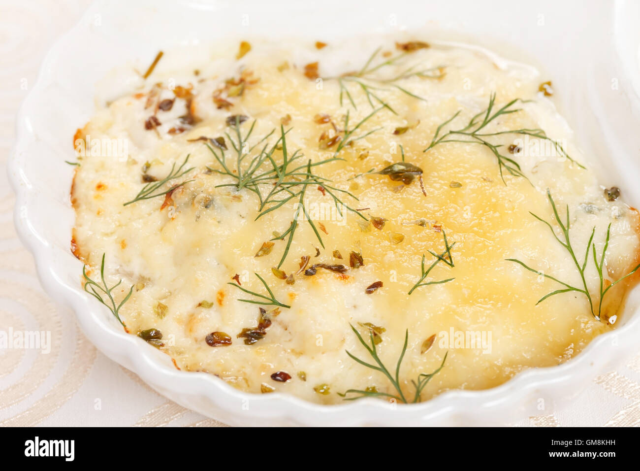 Salad cheese mushrooms chicken hi-res stock photography and images - Alamy