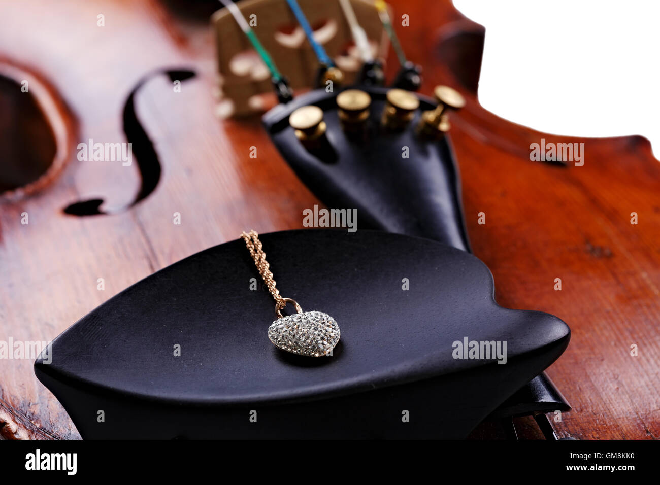 Violin shape hi-res stock photography and images - Alamy