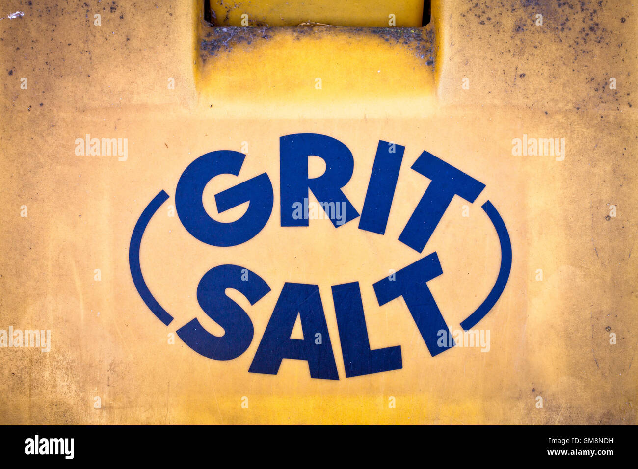 Salt gritters hi-res stock photography and images - Alamy