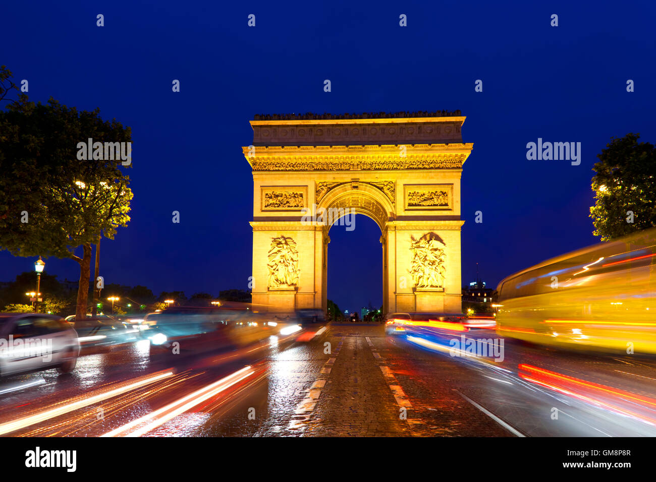 Modern triumphal arch hi-res stock photography and images - Alamy