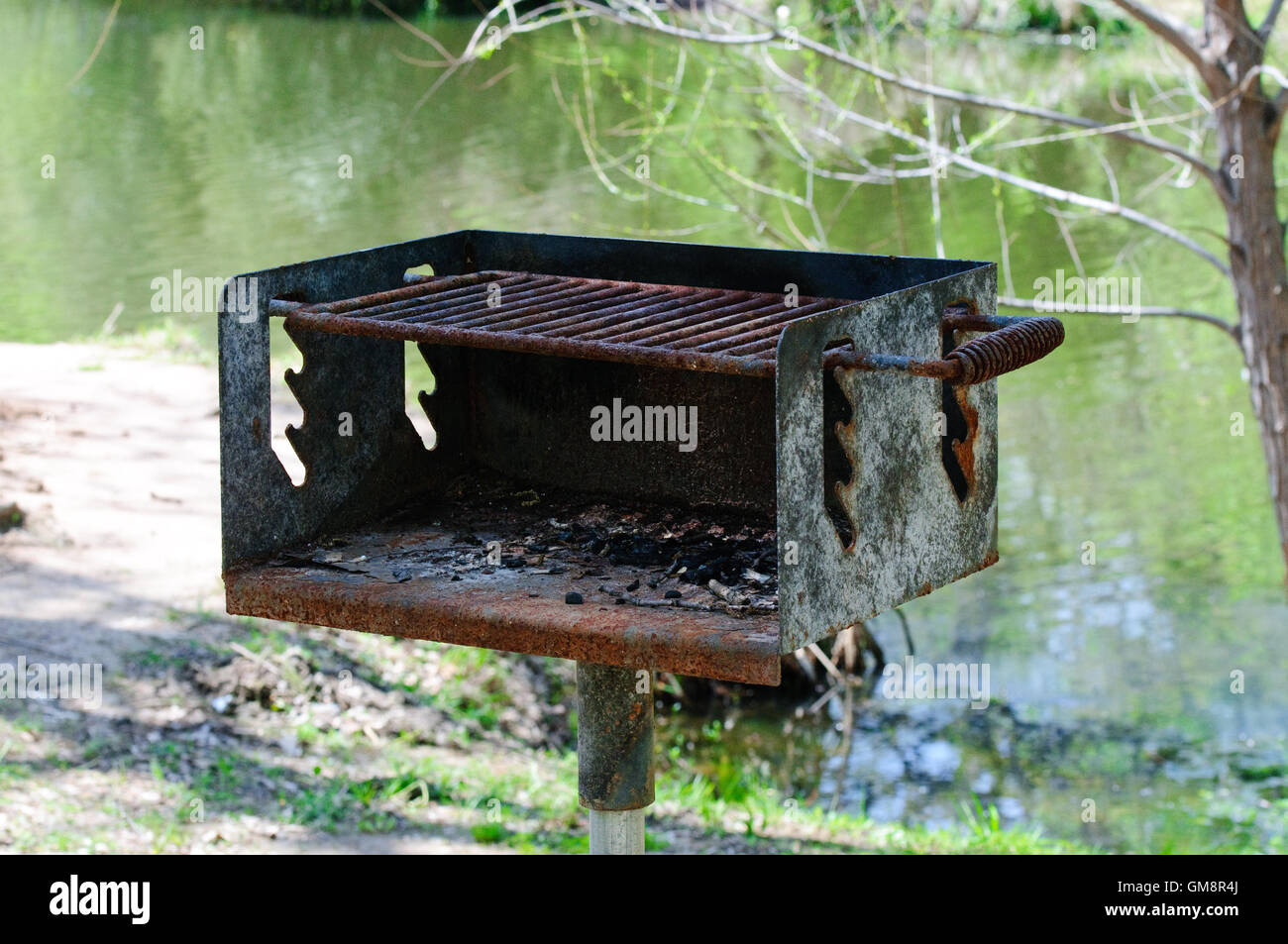 Rusted charcoal grill at a Park Stock Photo - Alamy