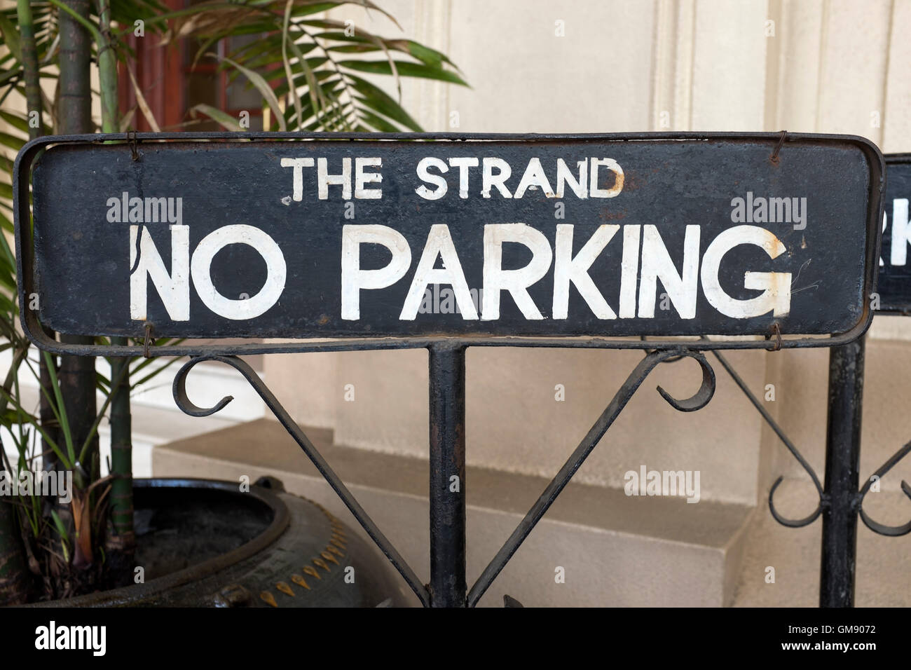 Strand sign hi-res stock photography and images - Alamy
