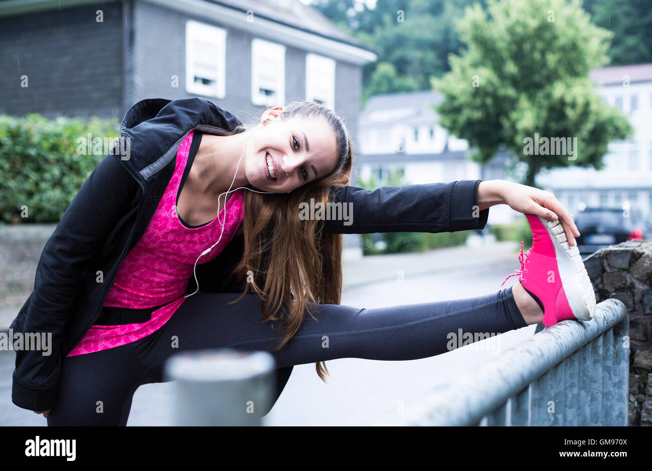 Athlete sportive woman lift hi-res stock photography and images - Alamy