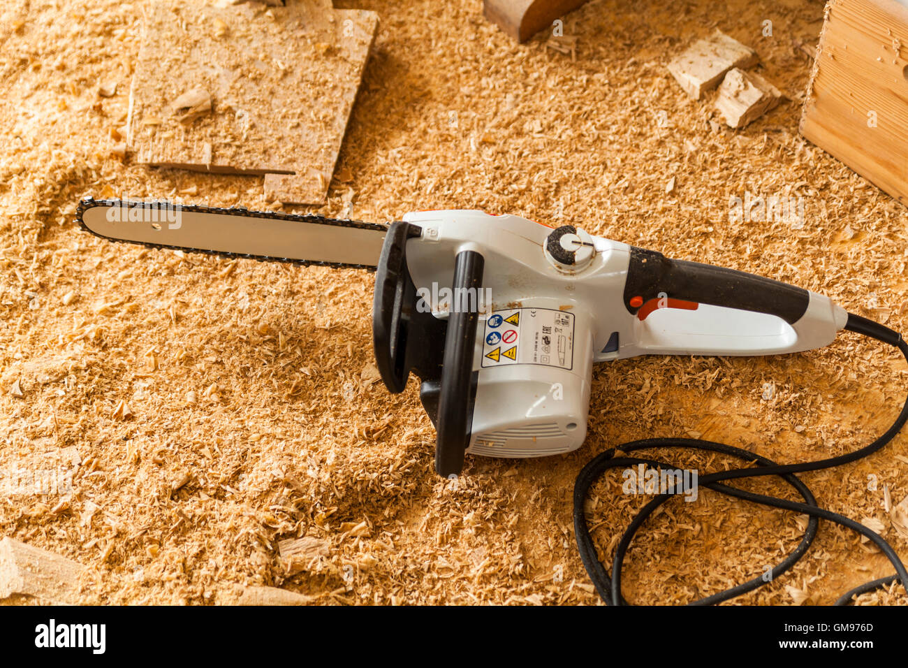 Wood carving, chainsaw Stock Photo - Alamy