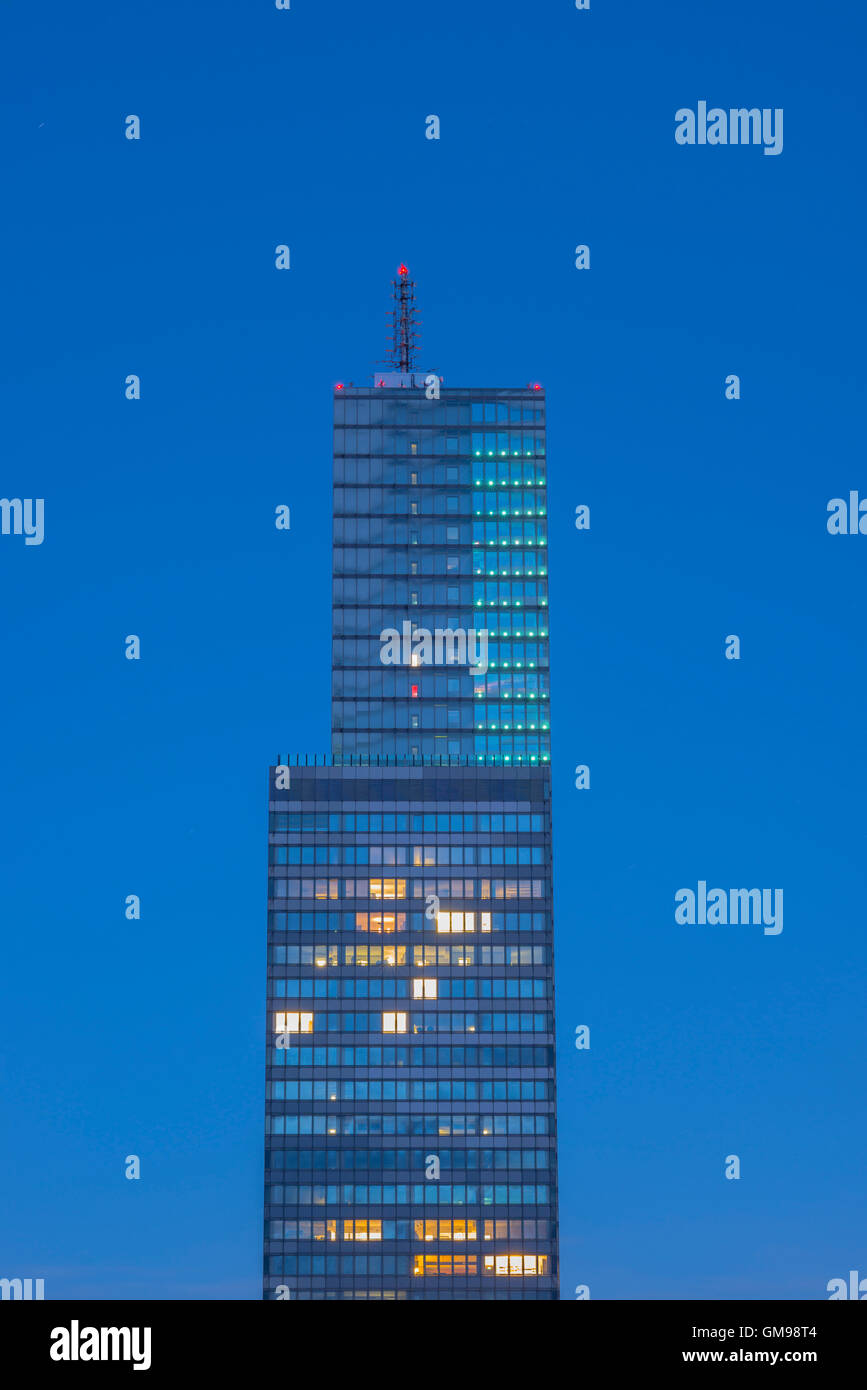 Germany, Cologne, Mediapark, Office building KoelnTower Stock Photo - Alamy