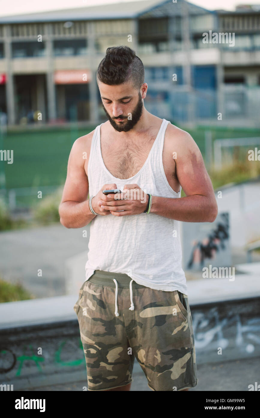 Man text messaging Stock Photo - Alamy