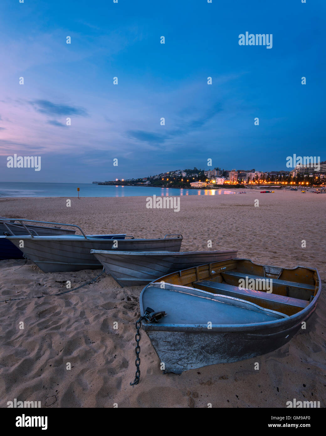 Fishing in coogee hi-res stock photography and images - Alamy