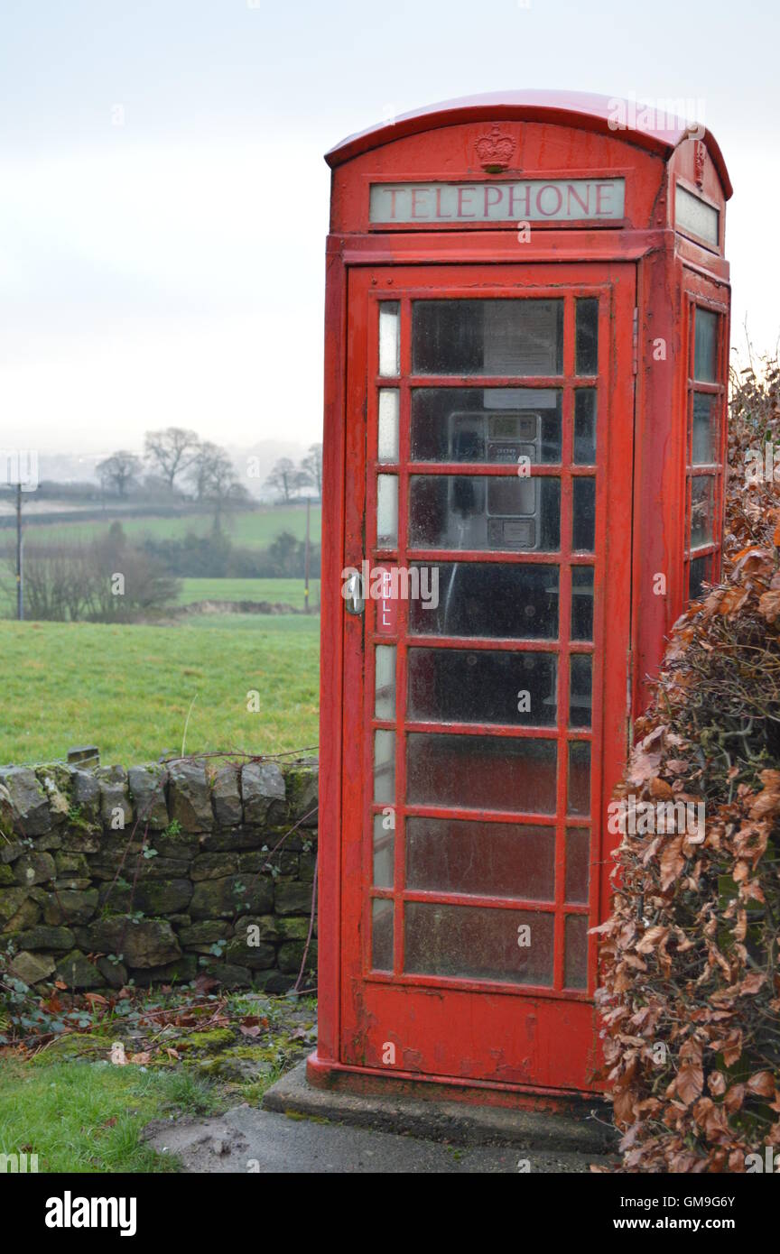 English phonebox hi-res stock photography and images - Alamy