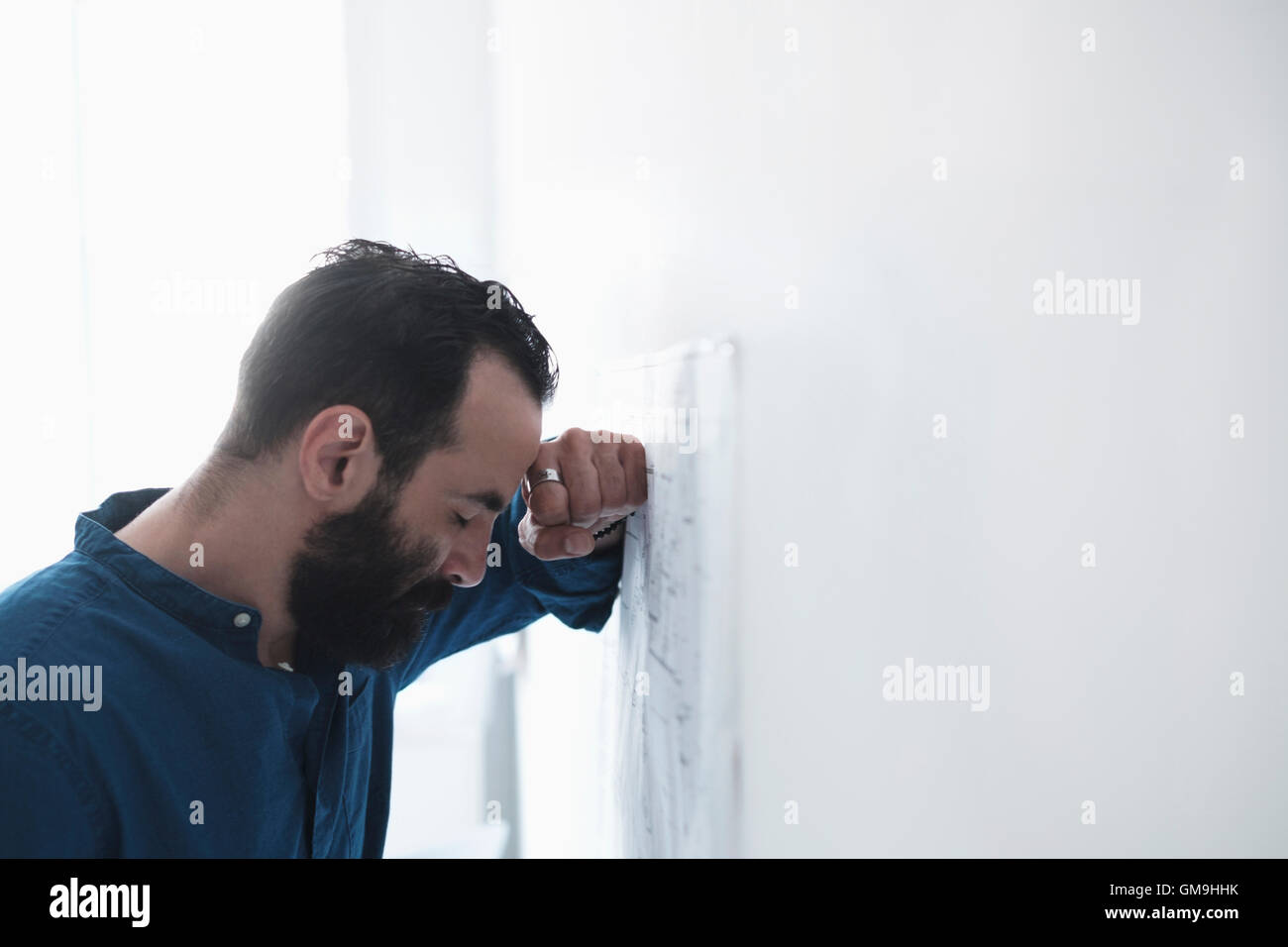 Very tired man hi-res stock photography and images - Alamy