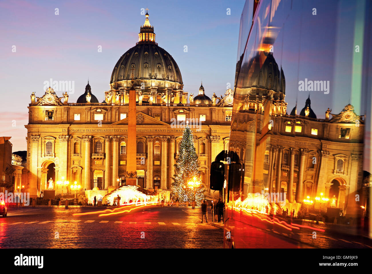 Vatican, Vatican City, St. Peter's Basilica at sunset Stock Photo - Alamy