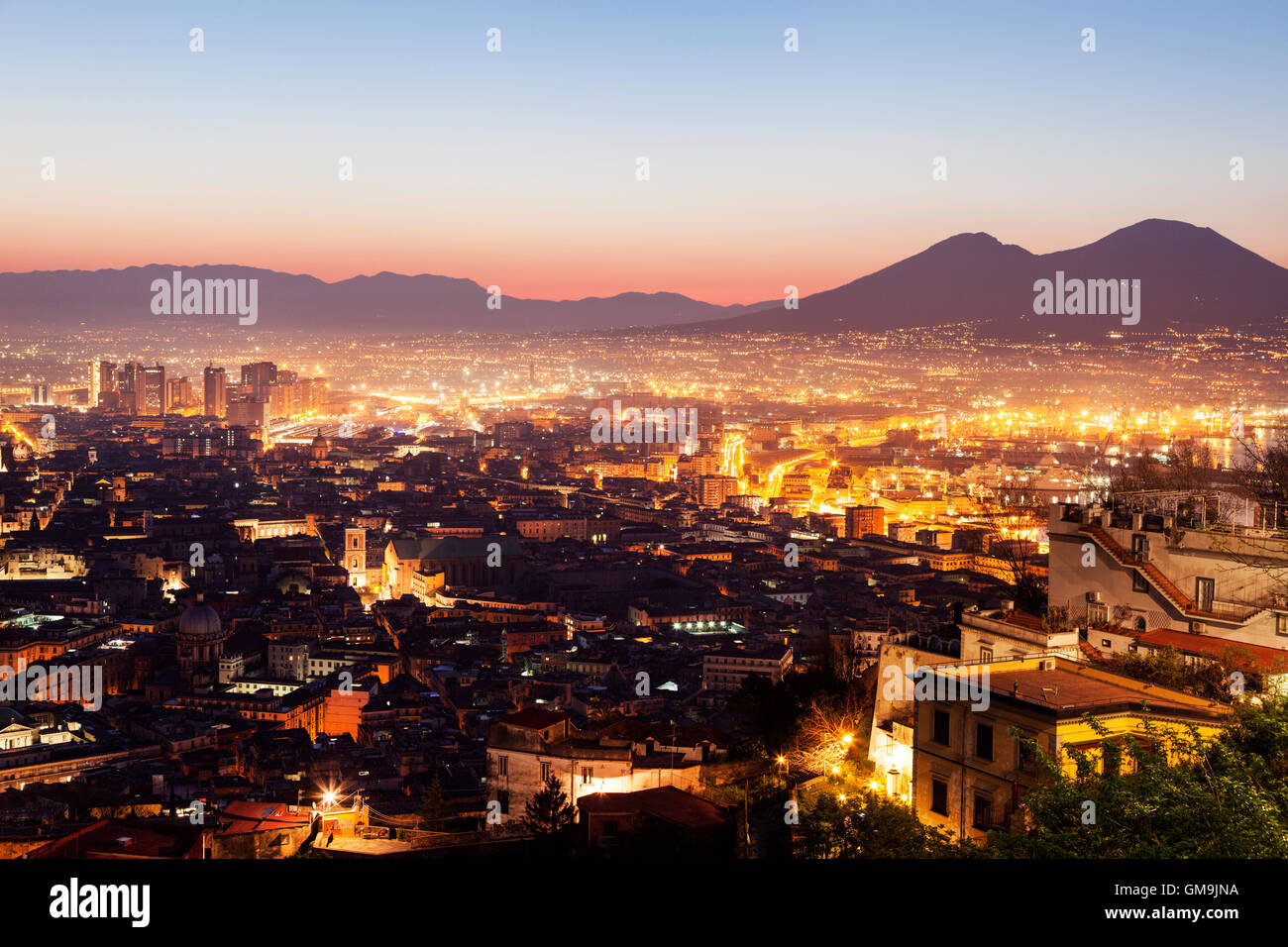 Fog over naples hi-res stock photography and images - Alamy